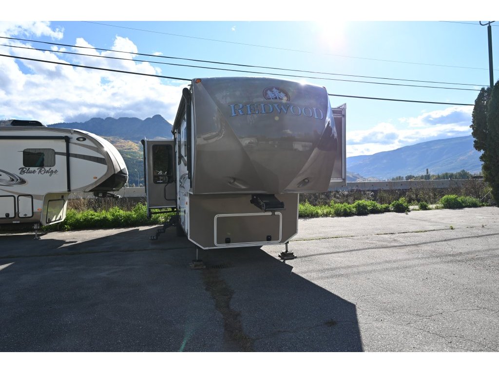 2013 Redwood RW31SL by Thor Motor Coach ...