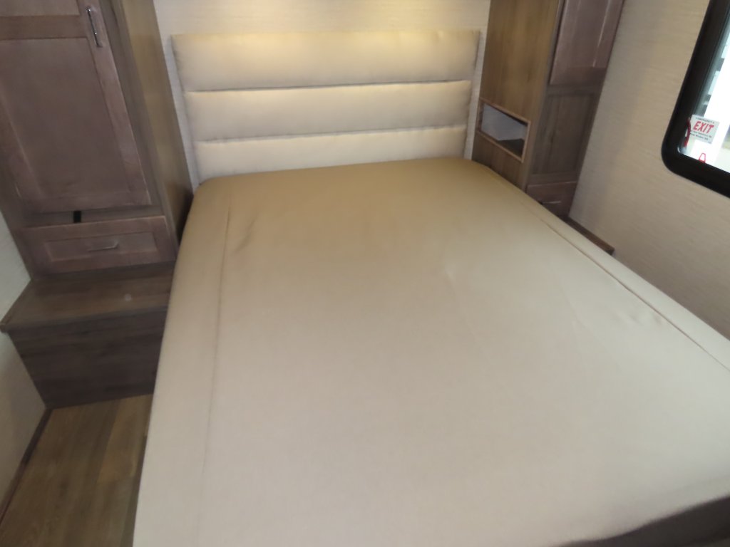 New 2026 Winnebago Minnie Winnie 31K for sale in Conroe, TX